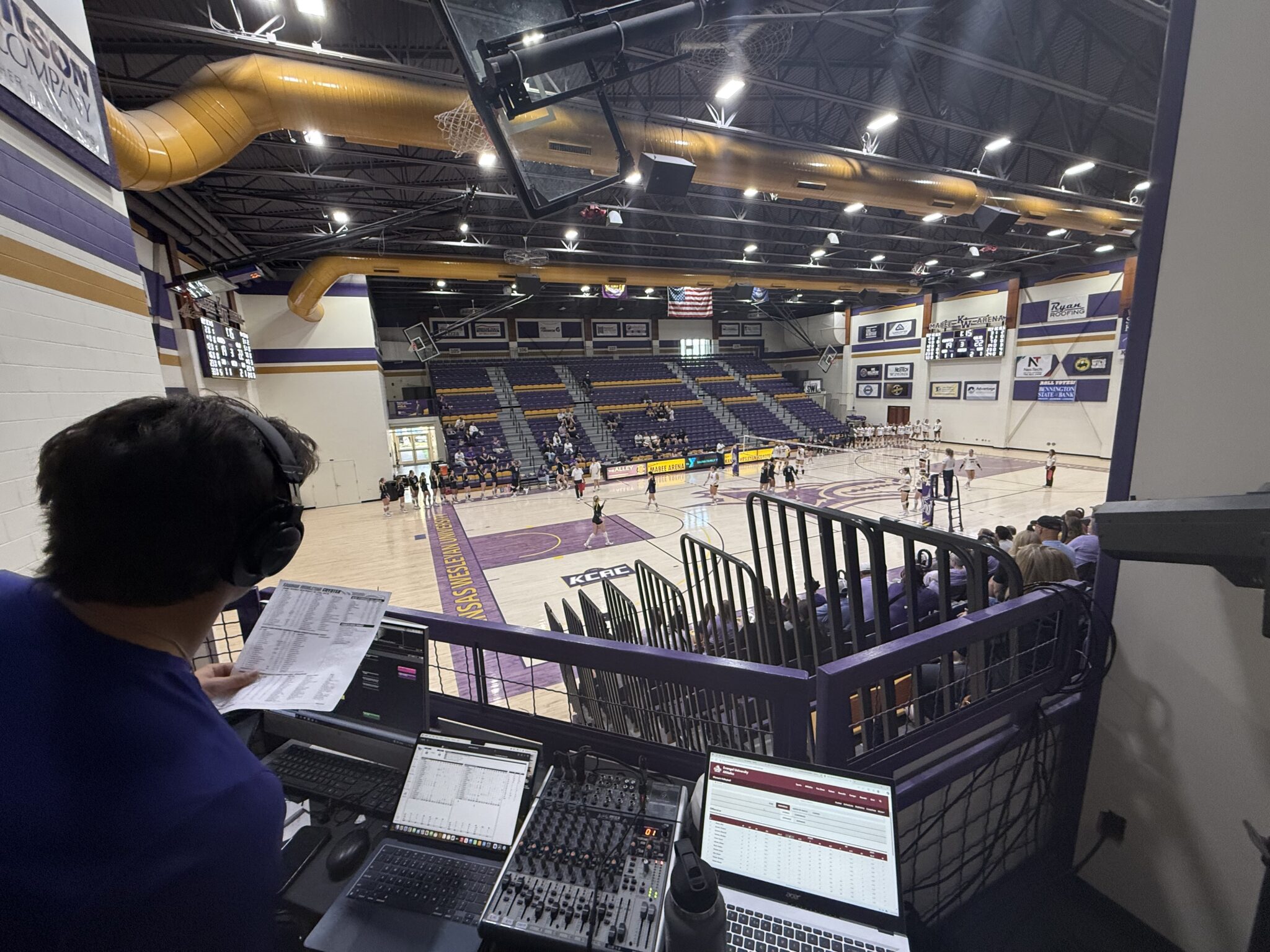 Coyote Volleyball Splits Road Trip - KWUStudentMedia